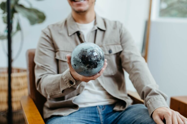 MOVA Globes | Earth with Clouds | Innovative Rotating Globe Decor ...